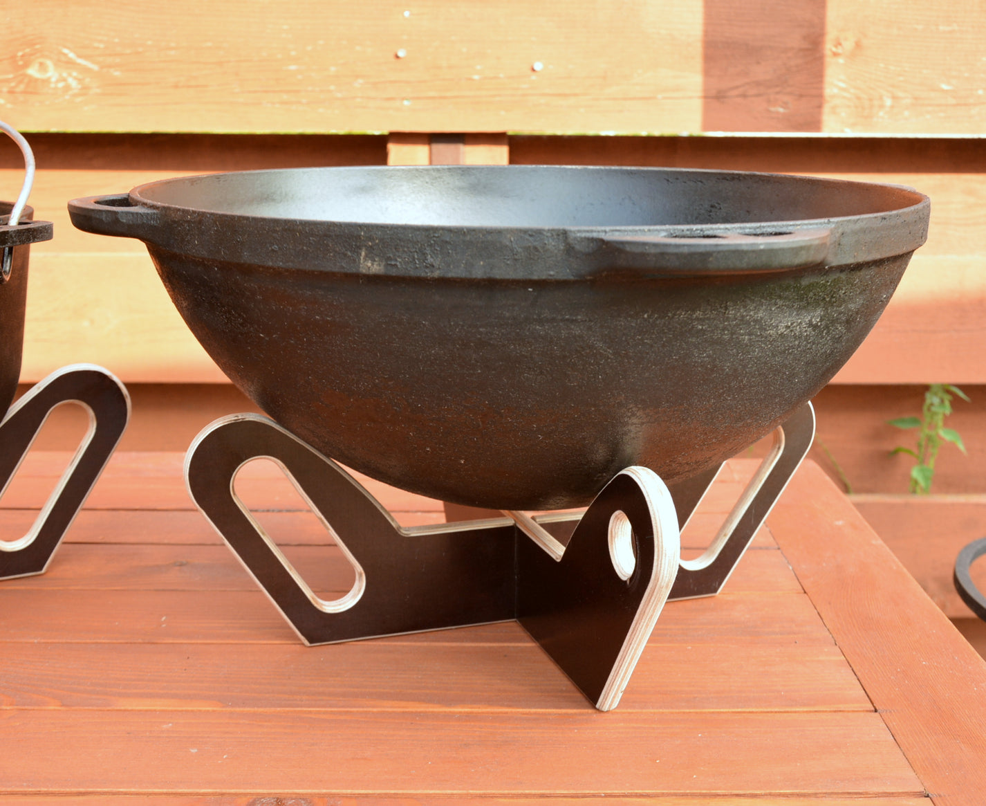 Universal 5-16 liter pot, cauldron stand, tray, holder. – cncwoodplanet